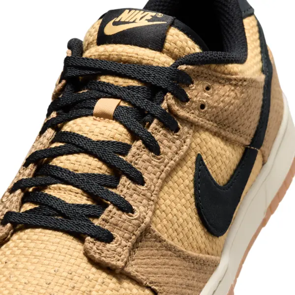 Nike Dunk Low Retro Se Sneakers - Brown