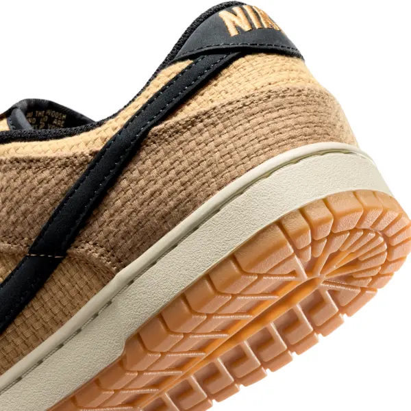 Nike Dunk Low Retro Se Sneakers - Brown