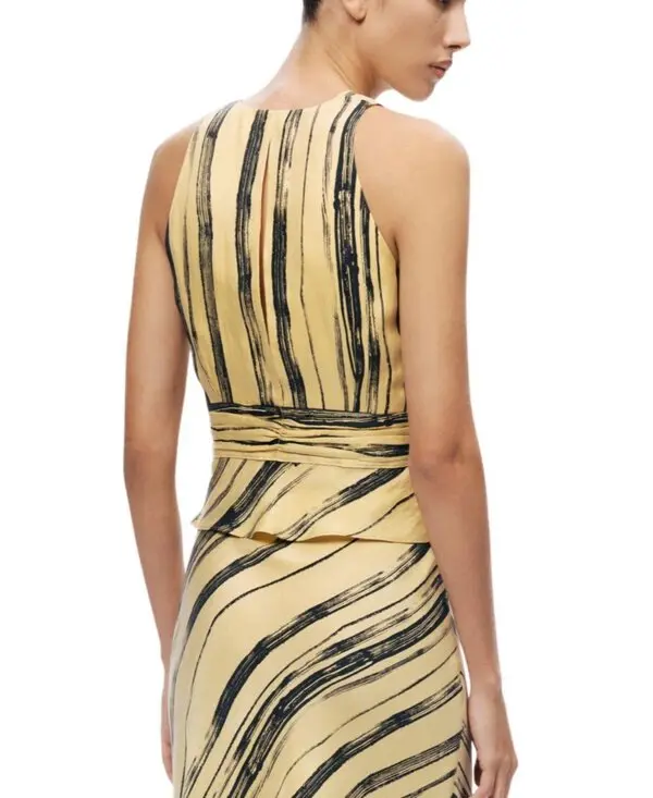 NOCTURNE Printed Sleeveless Blouse