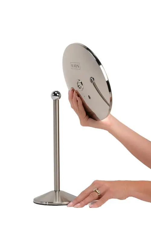 ILIOS LIGHTING Modern Portable Rechargeable Magnetic 1x Magnication Table Mirror