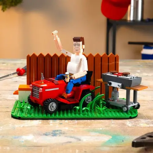 BRICKCRAFT King Of The Hill Hank Hill's Backyard Building Set