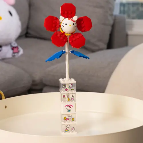 BRICKCRAFT Hello Kitty Flower And Vase Building Set