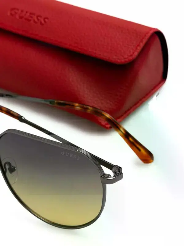 Guess Pilot Frame Sunglasses - Grey