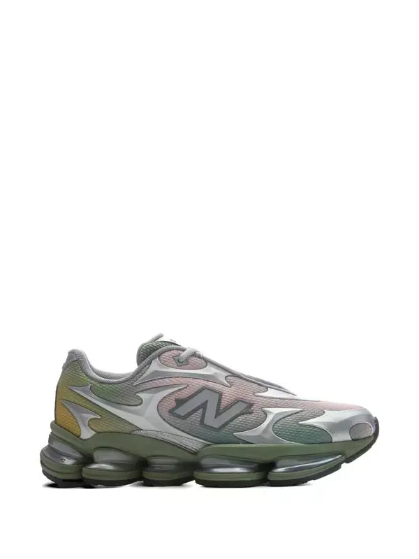 NEW BALANCE Abzorb 2000 Metallic Sneakers - Silver