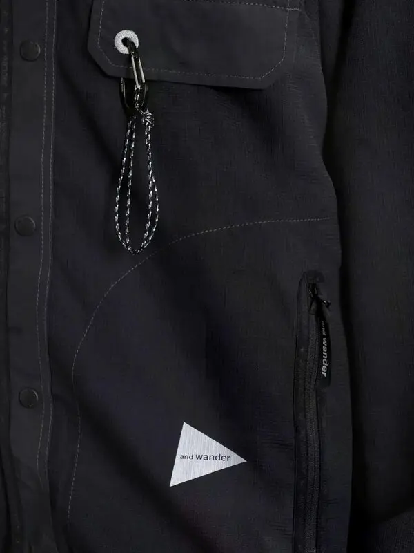 AND WANDER V-neck Snap-fastening Cardigan