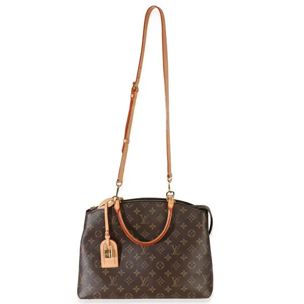 LOUIS VUITTON Monogram Canvas Grand Palais