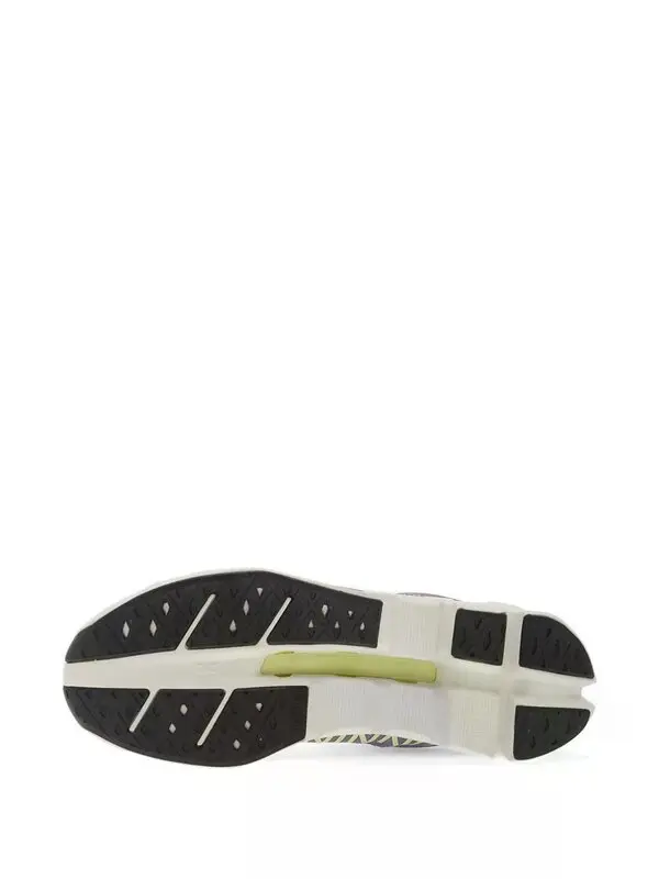 On Cloudflow 5 Sneakers