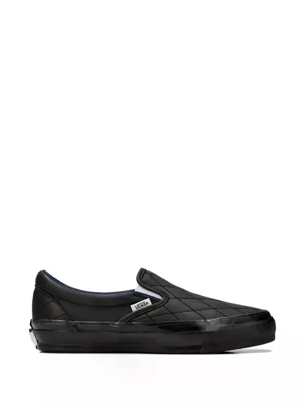 VANS Lx Classic Slip-on 98 Quilted Leather Sneakers - Black