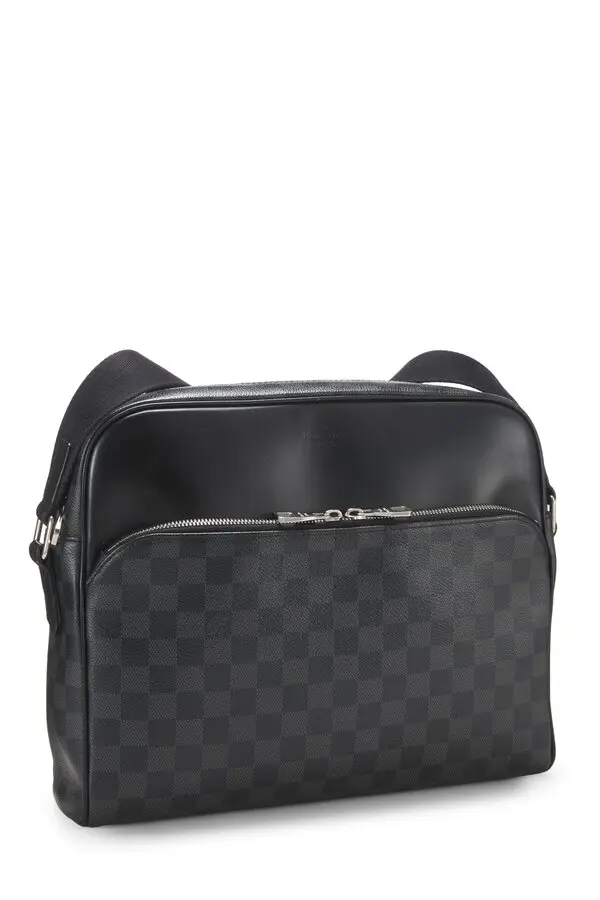 LOUIS VUITTON Damier Graphite Dayton Reporter