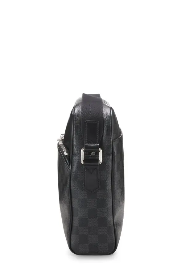 LOUIS VUITTON Damier Graphite Dayton Reporter