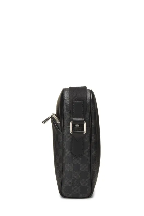 LOUIS VUITTON Damier Graphite Dayton Reporter