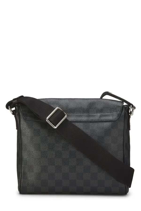 LOUIS VUITTON Damier Graphite League District Nm