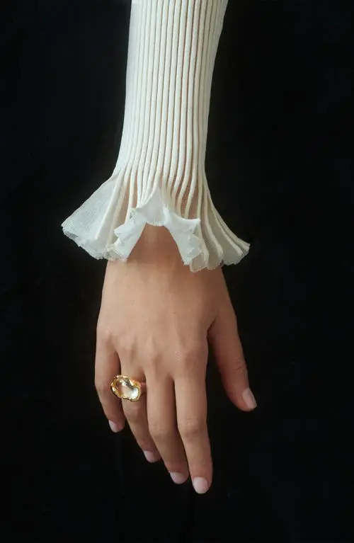 Lady Grey Quartz Cove Band Ring - Gold