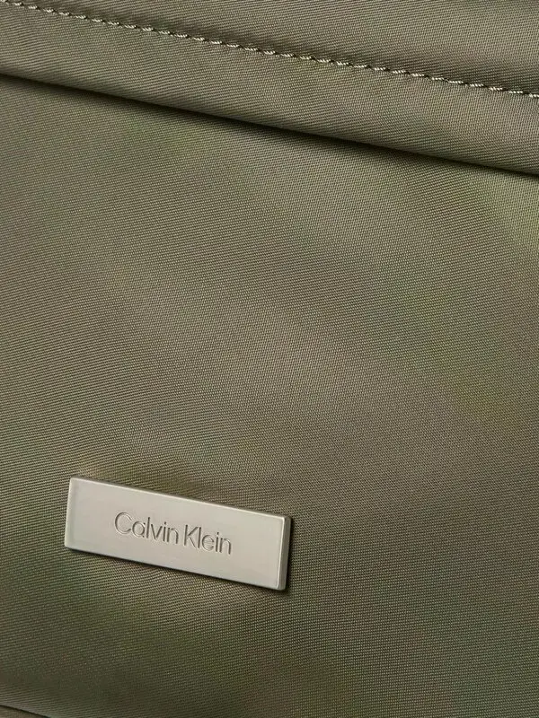 Calvin Klein Logo-plaque Belt Bag - Green