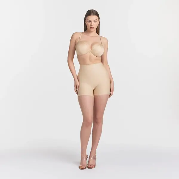 SKIMS Core Sculpt Shortie - Sand