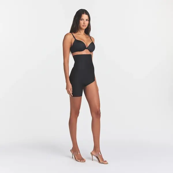 SKIMS Left Leg Solution Short - Onyx