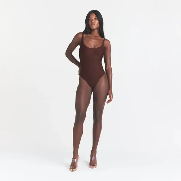 SKIMS Scoop Low Back Thong Bodysuit - Cocoa