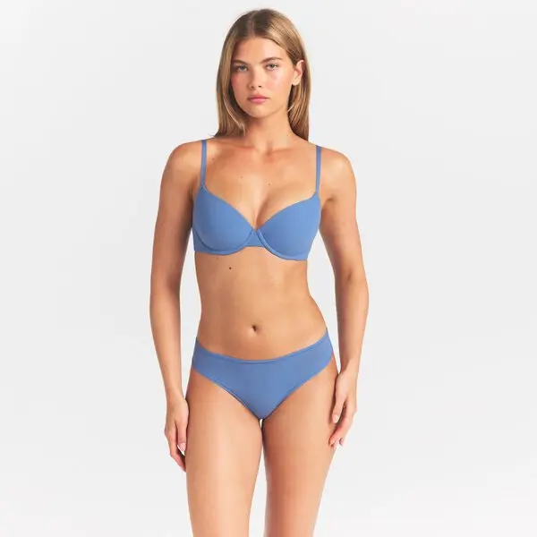 SKIMS T Shirt Bra | Blue | | Fits Everybody - Arctic