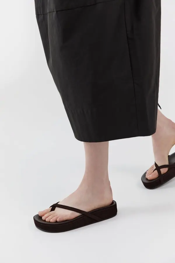 ST. AGNI Suede Crossover Flatform Sandals