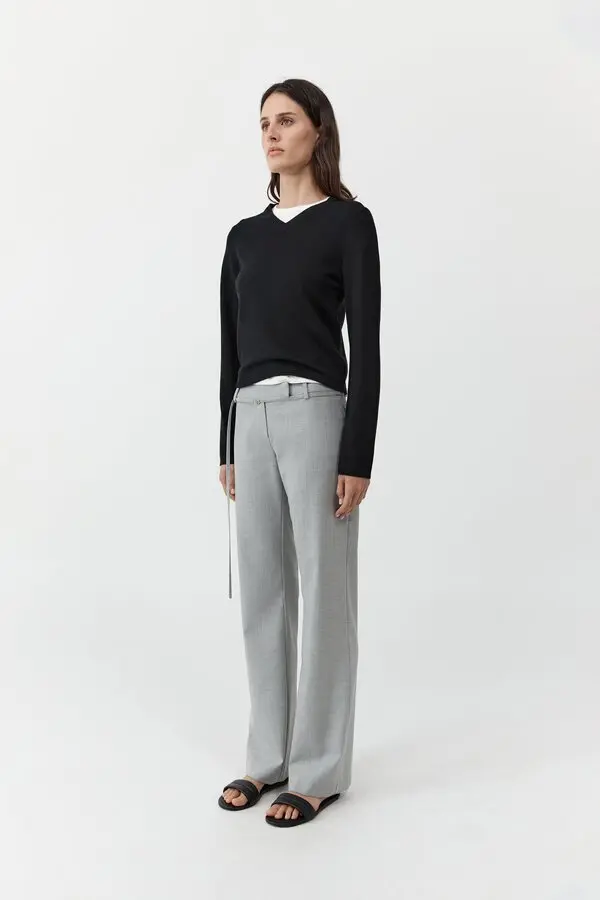 ST. AGNI Fine Merino V-neck Sweater - Black