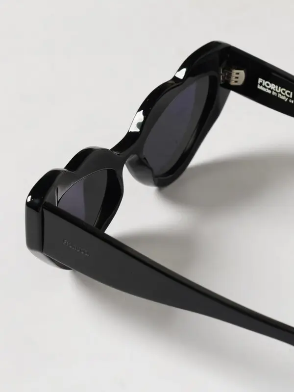 Fiorucci Heart-shaped Cat Eye Sunglasses - Black