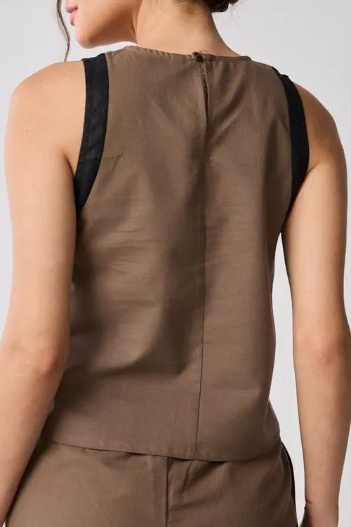 REISTOR Sleeveless Colorblock Top