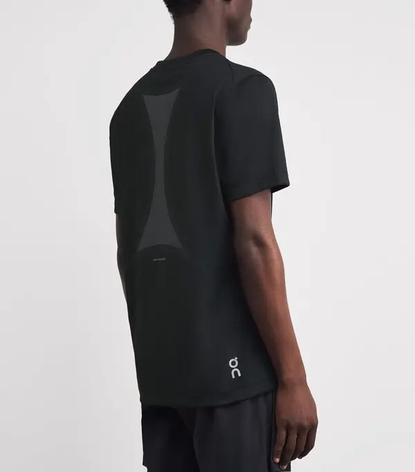 On Train Graphic T-shirt - Black