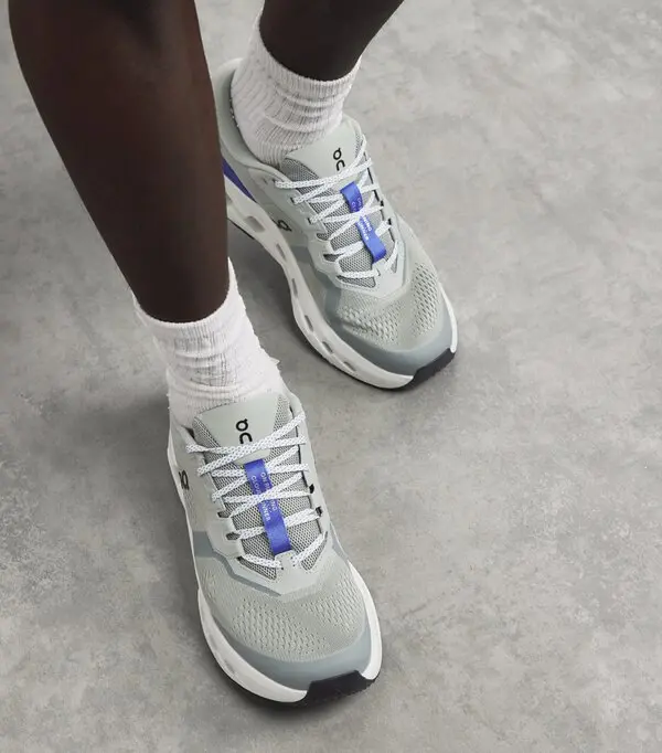 On Cloudrunner 3 Lace-up Trainers - Grey