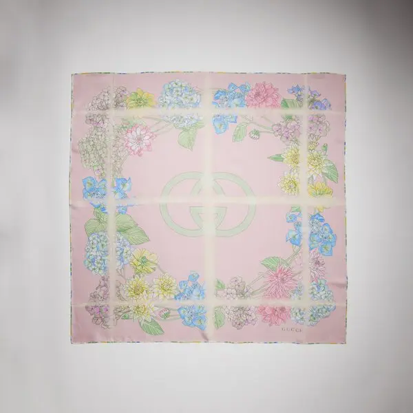 Gucci Printed Silk Twill Carr - Pink