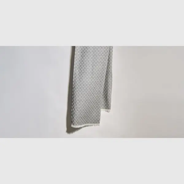 Gucci Gg Wool Silk Jacquard Stole - White
