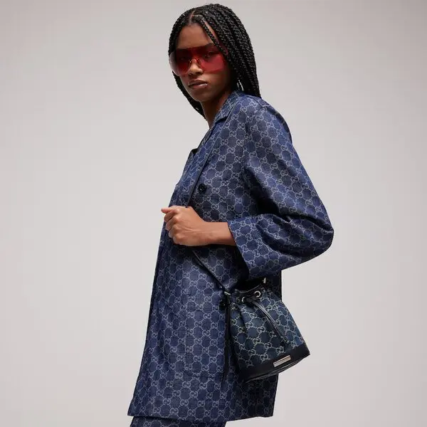 Gucci Mini Bucket Bag With Plaque - Blue