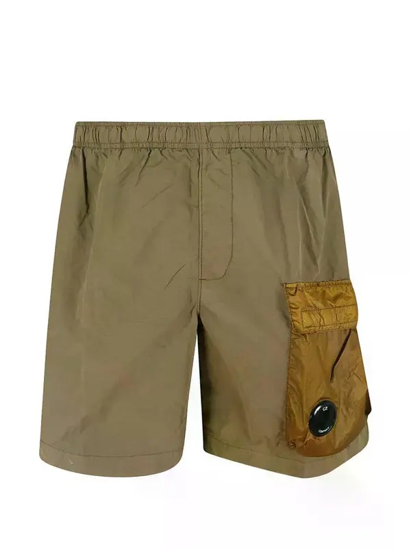 C.P. COMPANY Logo-lens Cargo Shorts - Green