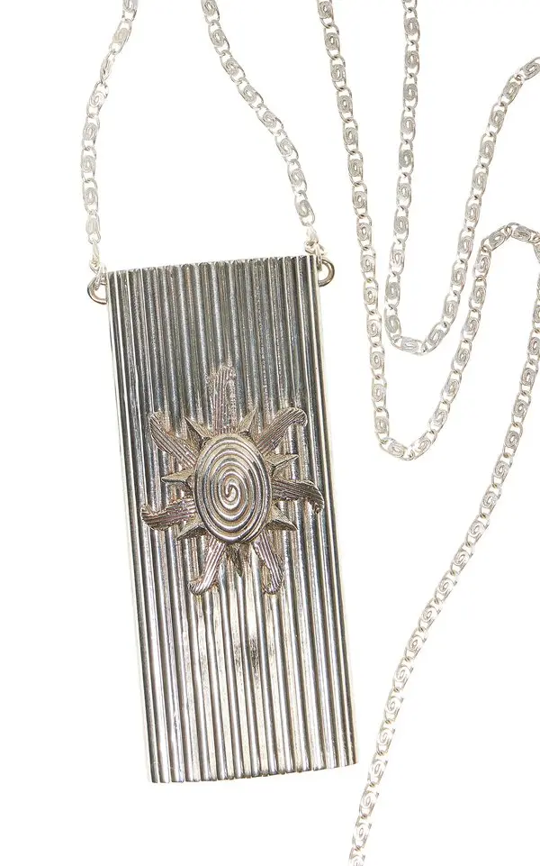 Juju Vera La Isla Sun Lighter Pendant