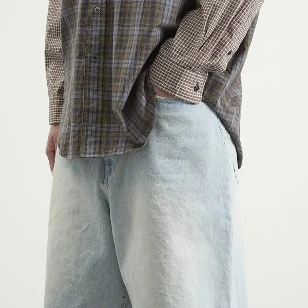 BEAMS Damage Denim Shorts - Ice Wash
