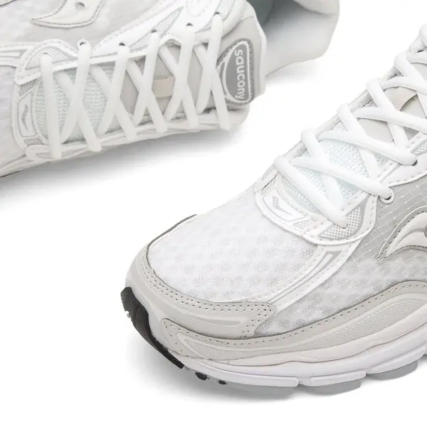 Saucony Progrid Omni 9 Athletic Sneakers - White/grey