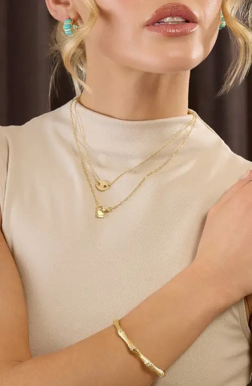 ATHRA LUXE Modern Muse Faux Pearl Pendant Necklace