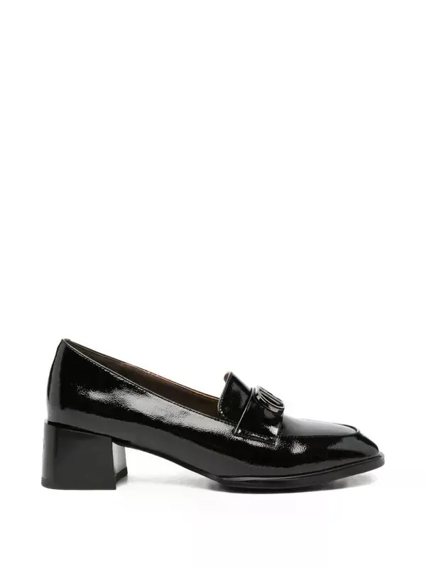 LINDA BAUMANN Logo-plaque Pumps