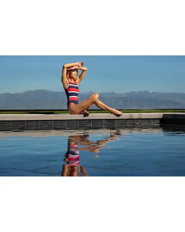 La Blanca Americana Crewneck One Piece Swimsuit