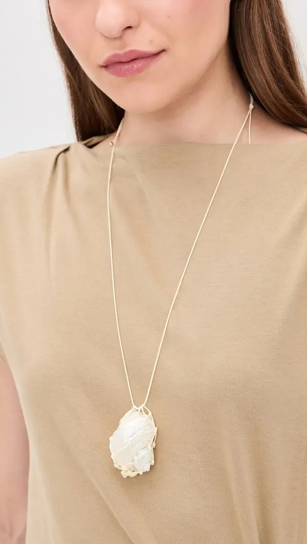 MAYAMAR Shell Pendant Necklace