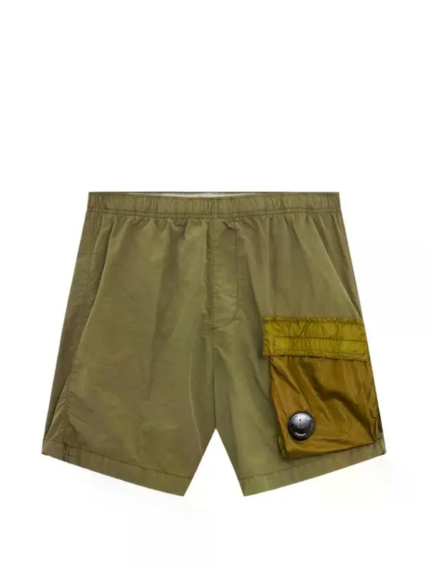C.P. COMPANY Lens-detail Pocket Shorts - Green