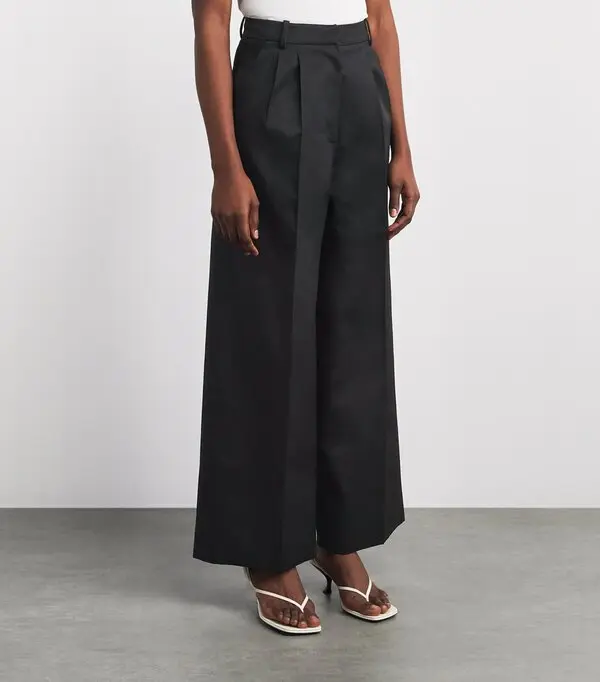 VORANIDA Pleated Wide-leg Trousers