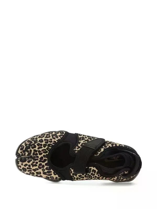 Nike Rift Leopard-print Split Toe Sneakers - Neutrals