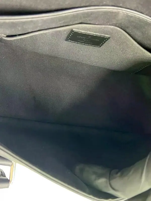 LOUIS VUITTON 2005 Epi Segur Pm Handbag