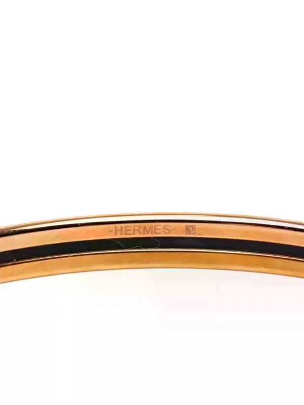 Hermès 1990-2010 Extra Narrow Enamel Uni Bangle 62 Costume Bracelet