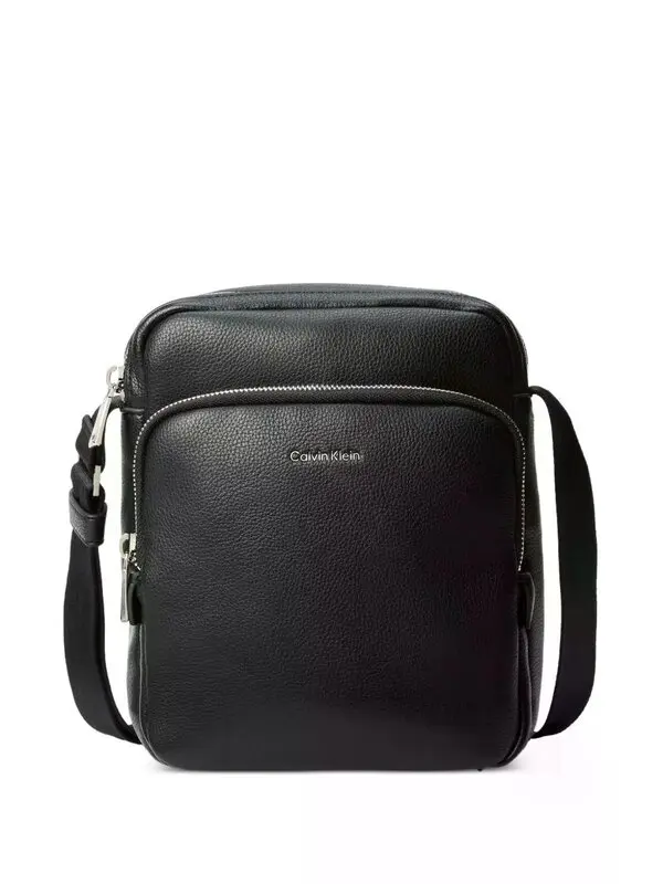 Calvin Klein Pebbled-texture Zip-fastening Shoulder Bag - Black