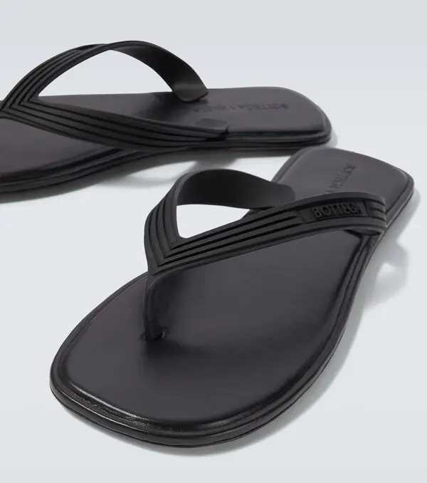 Bottega Veneta Sampieri Thong Sandals - Black