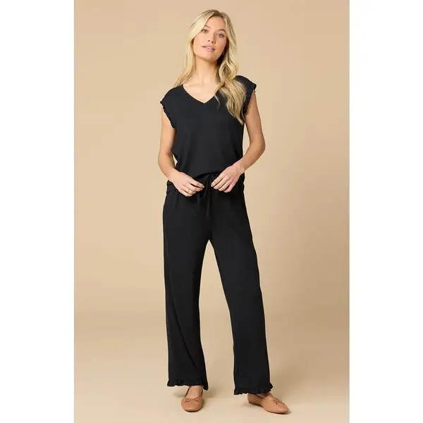 SOFTIES Dream Ruffle V-neck With Cropped Ruffle Edge Pant - Black