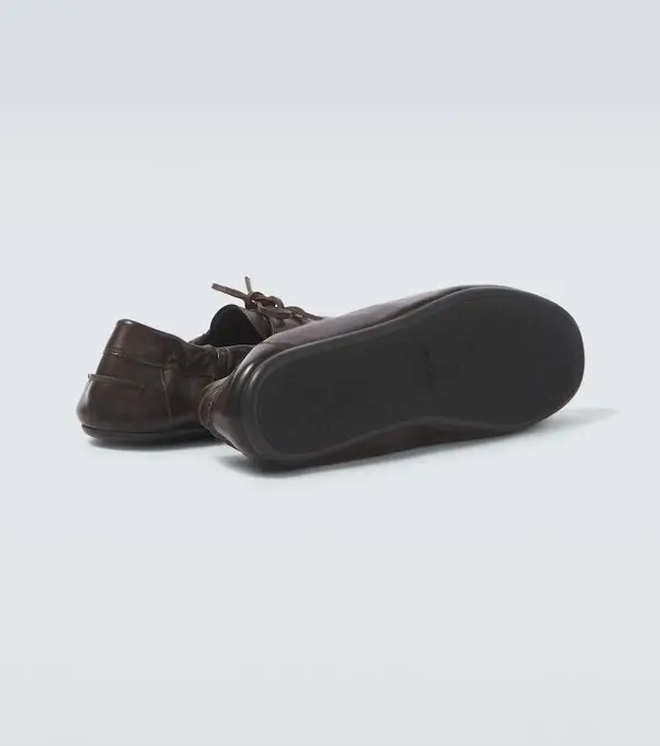Prada Shuffle Leather Boat Shoes - Brown