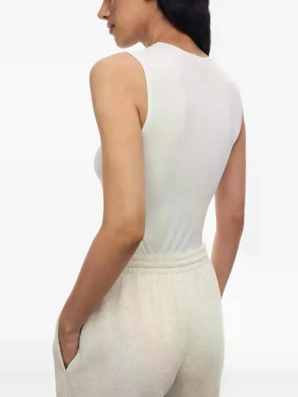 12 STOREEZ Kim Tank Top