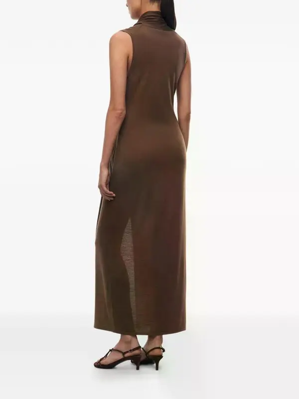 12 STOREEZ Carolyn V-neck Midi Dress